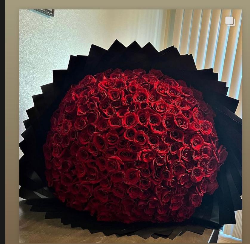 300 Roses – LZ Flowers